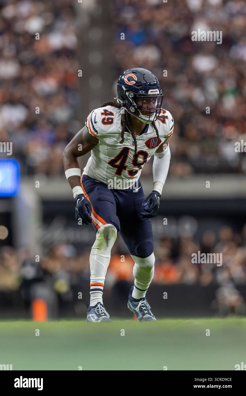 Chicago Bears linebacker Tremaine Edmunds (49) against the Las Vegas ...