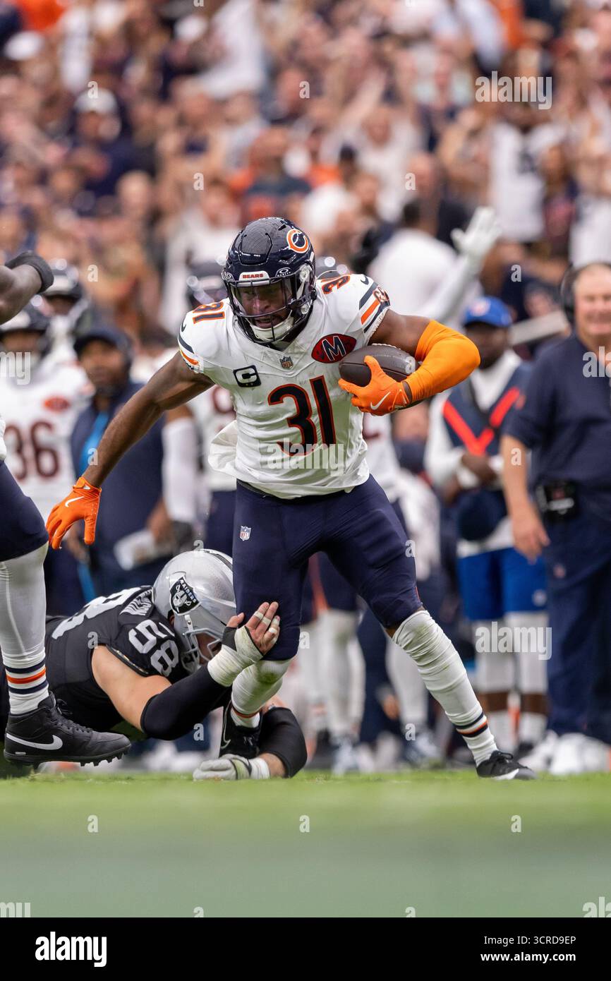 Chicago Bears safety Kevin Byard III (31) intercepts a pass and runs ...