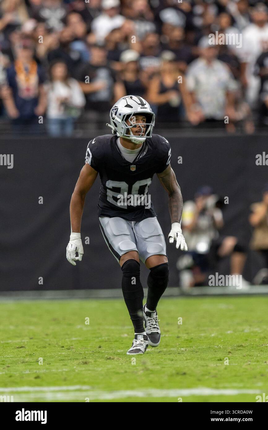 Las Vegas Raiders safety Isaiah Pola-Mao (20) against the Chicago Bears ...