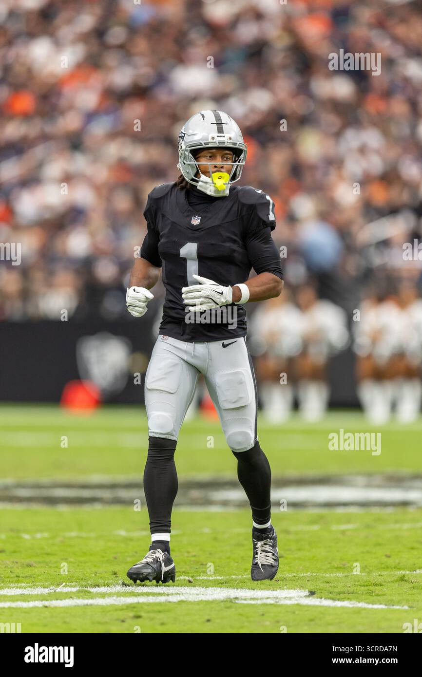 Las Vegas Raiders wide receiver Tre Tucker (1) against the Chicago ...