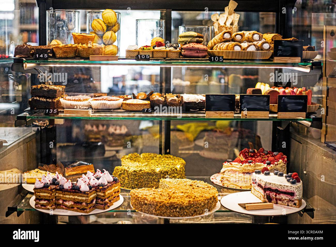 Seasonal cafe display hi-res stock photography and images - Alamy
