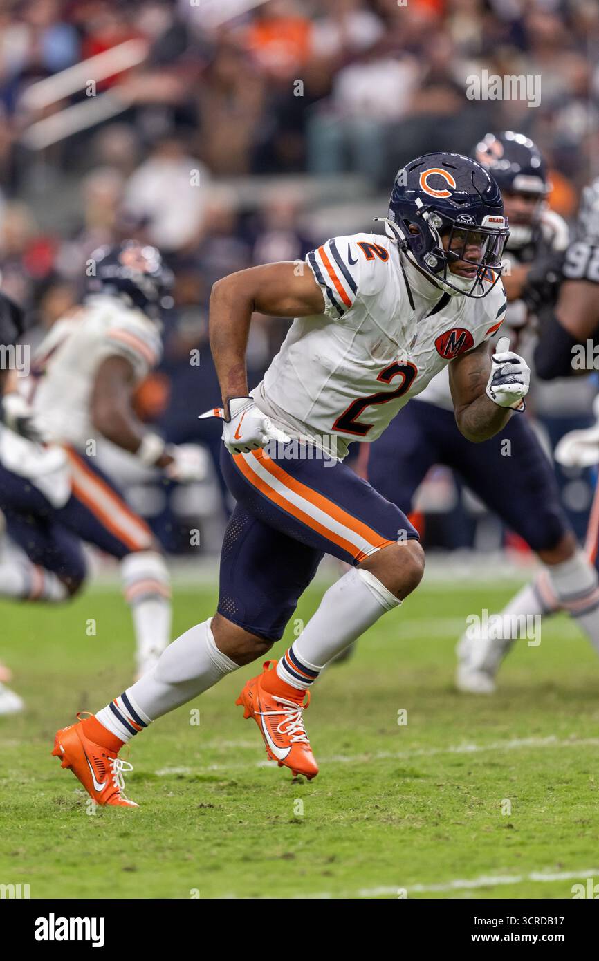 Chicago Bears wide receiver DJ Moore (2) against the Las Vegas Raiders ...