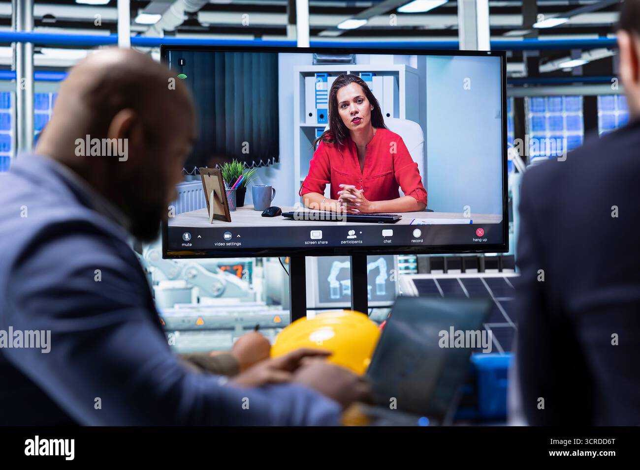 Factory manager doing online hi-res stock photography and images - Alamy