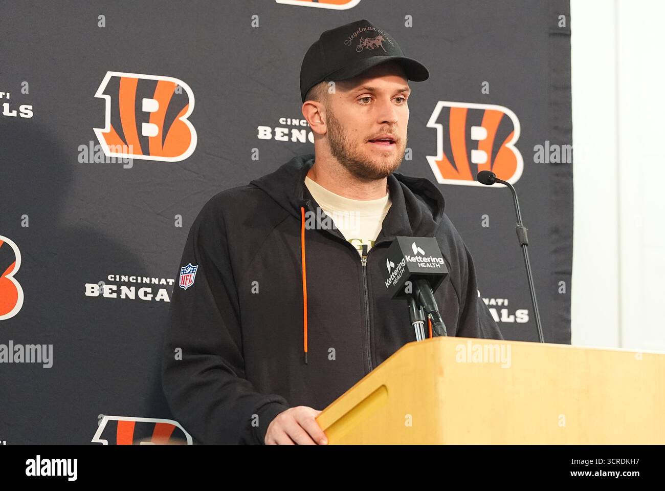 Cincinnati Bengals quarterback Jake Browning (6) responds to questions ...