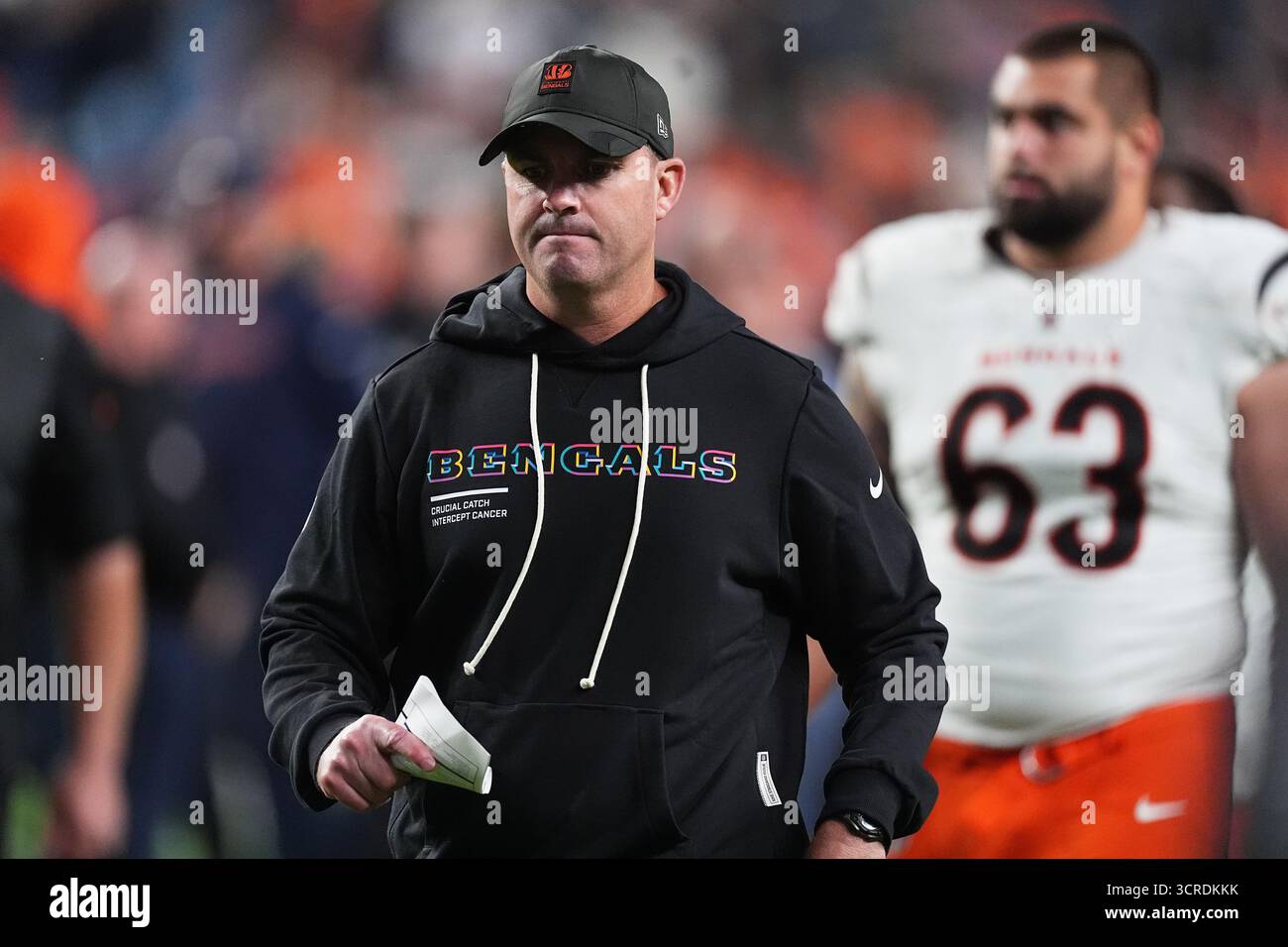 Cincinnati Bengals head coach Zac Taylor () heads off the field after ...