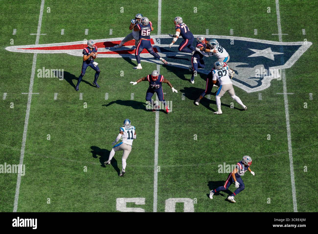 New England Patriots quarterback Drake Maye (10) makes a pass with the ...