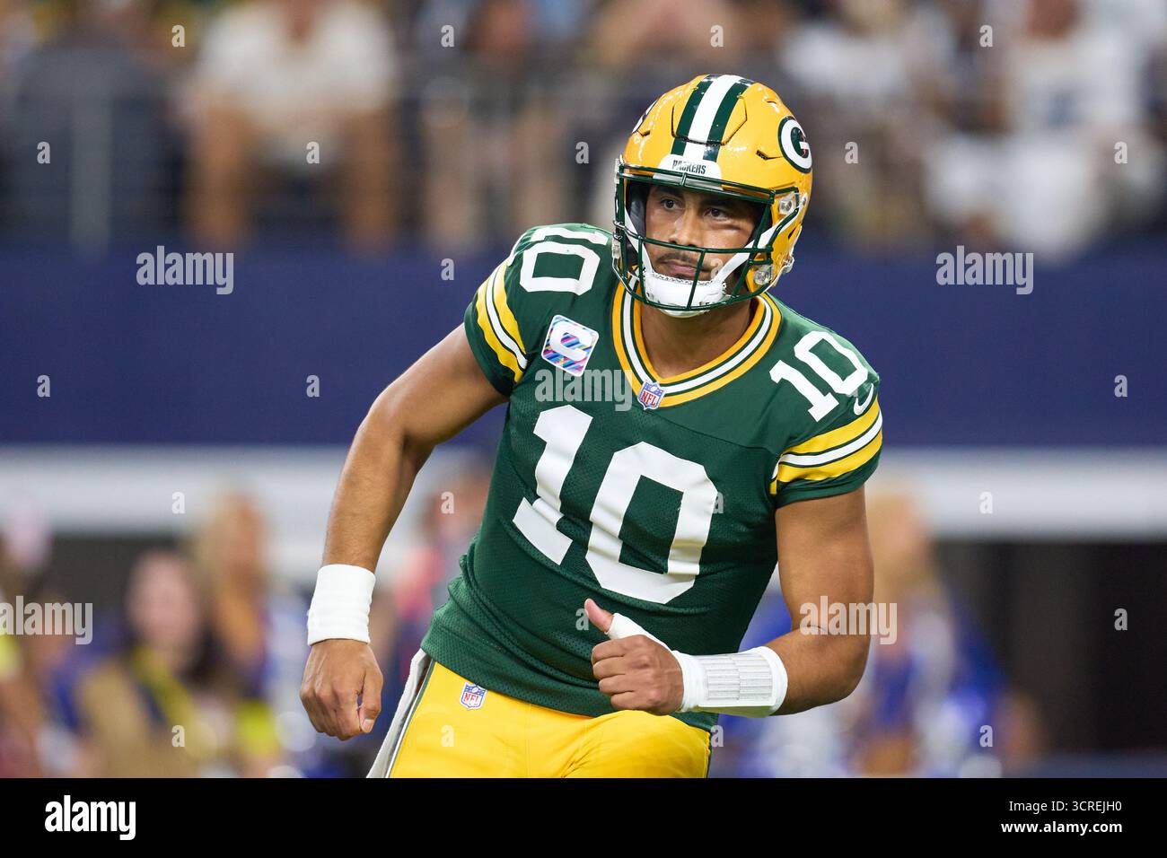 Green Bay Packers quarterback Jordan Love (10) looks on during an NFL ...
