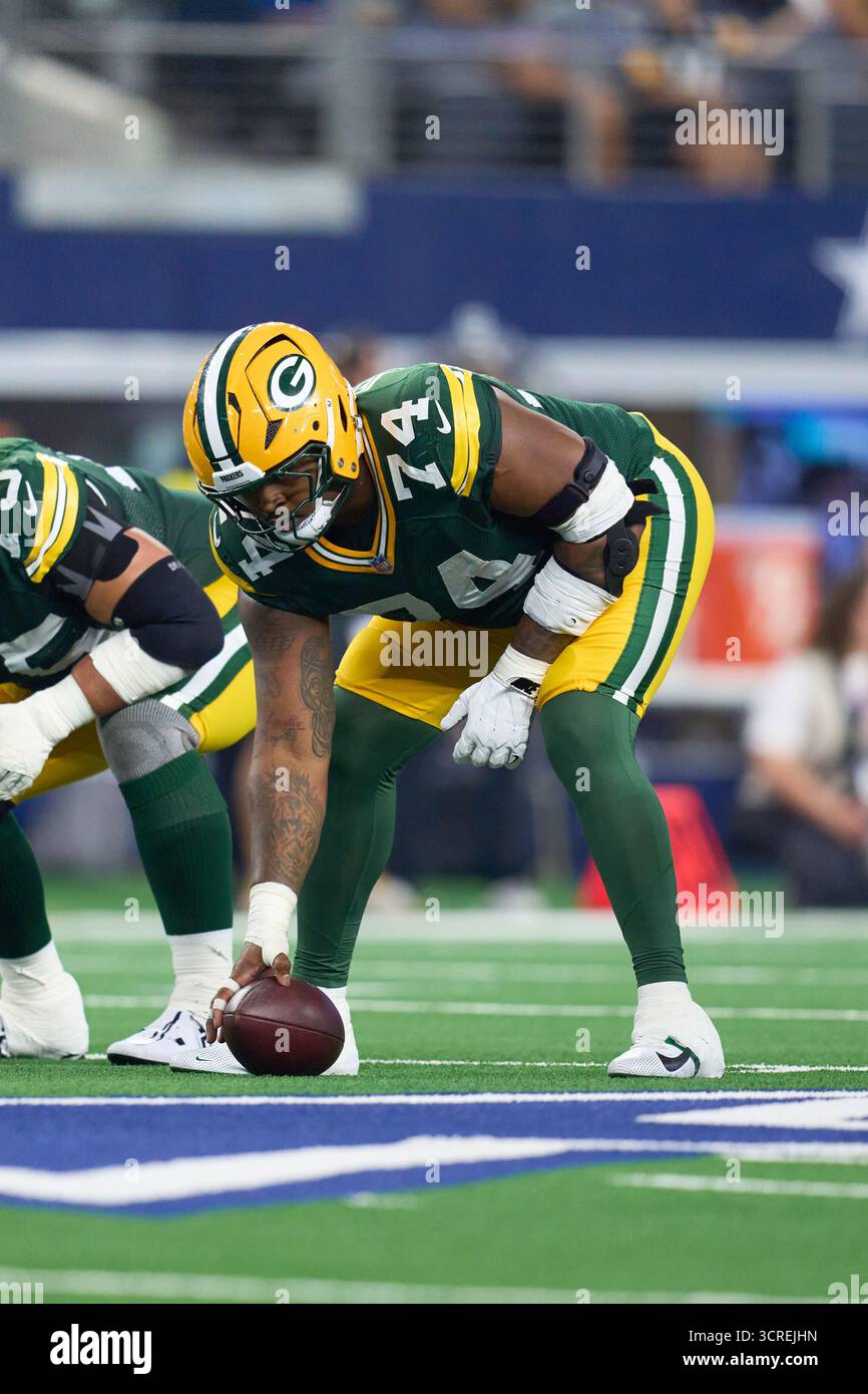 Green Bay Packers center Elgton Jenkins (74) waits to snap the ball ...