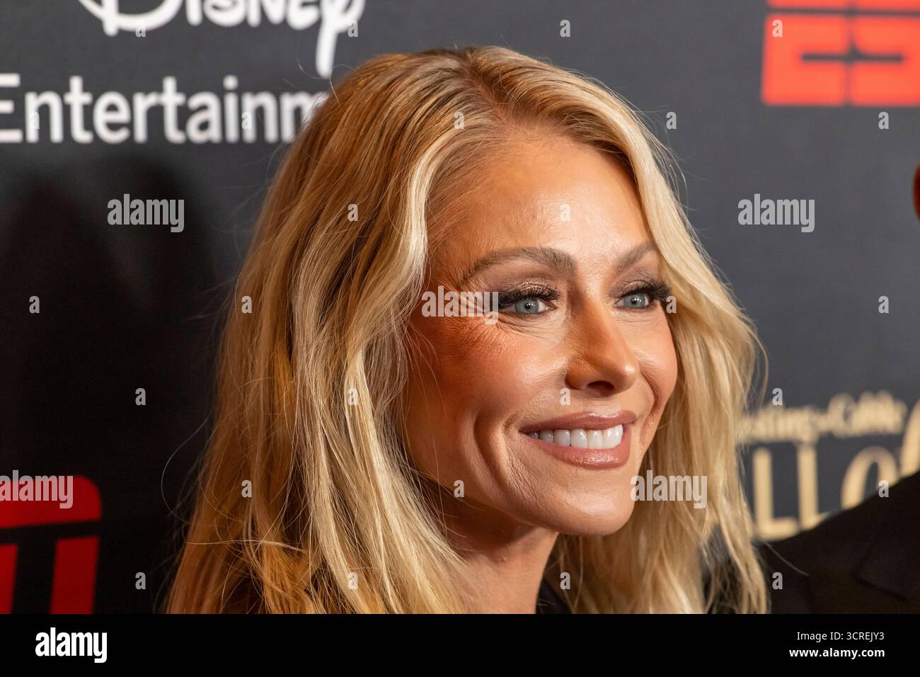 Kelly ripa 2025 hi-res stock photography and images - Alamy