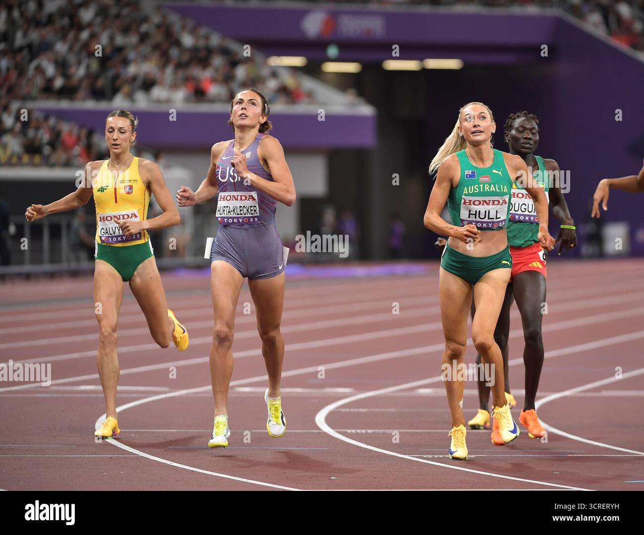 Sage Hurta-Klecker of the USA and Jessica Hull of Austrailia competing ...