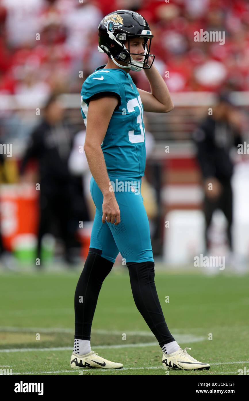 Jacksonville Jaguars kicker Cam Little (39) kicks during an NFL ...