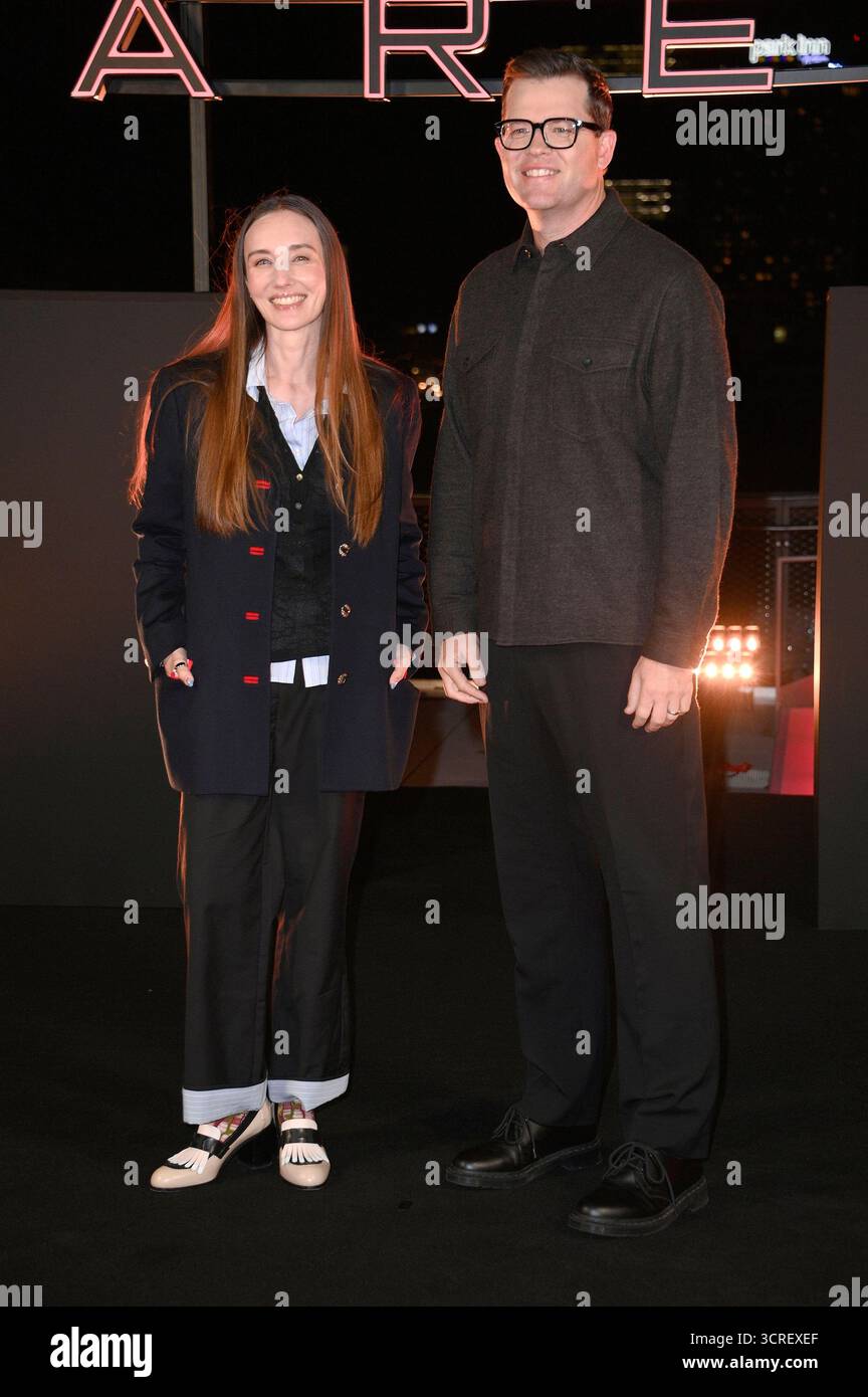 Emma Ludbrook und Justin Springer beim Photocall zum Kinofilm Tron ...