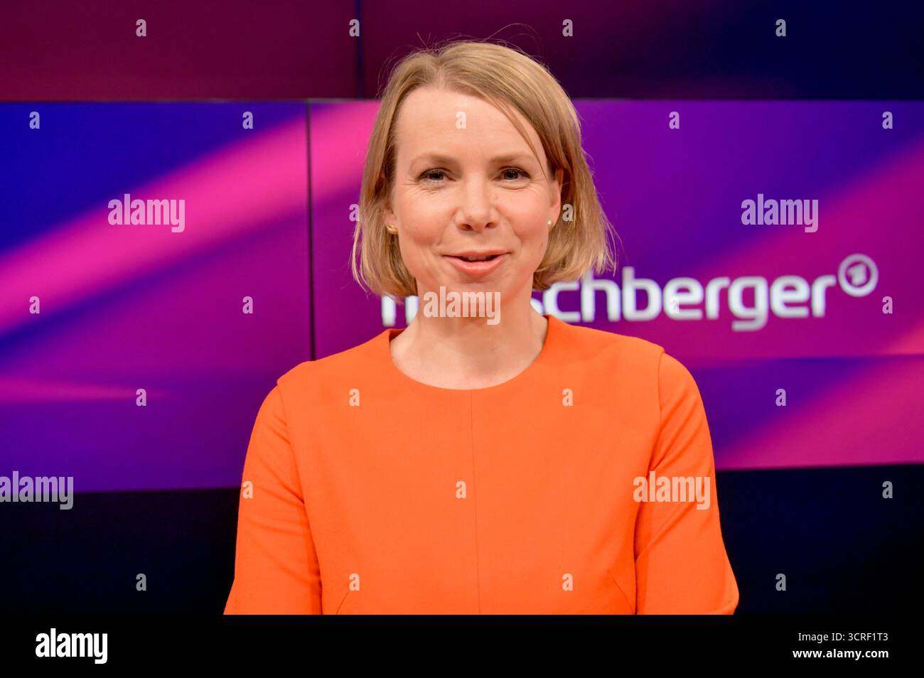 Helene Bubrowski in der ARD-Talkshow maischberger im Studio Berlin ...