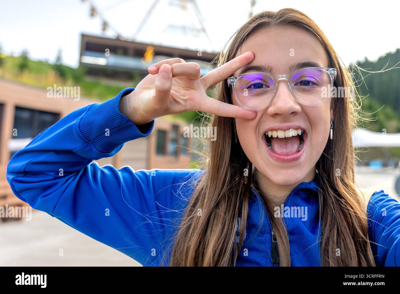 Peace sign portrait selfie hi-res stock photography and images - Alamy
