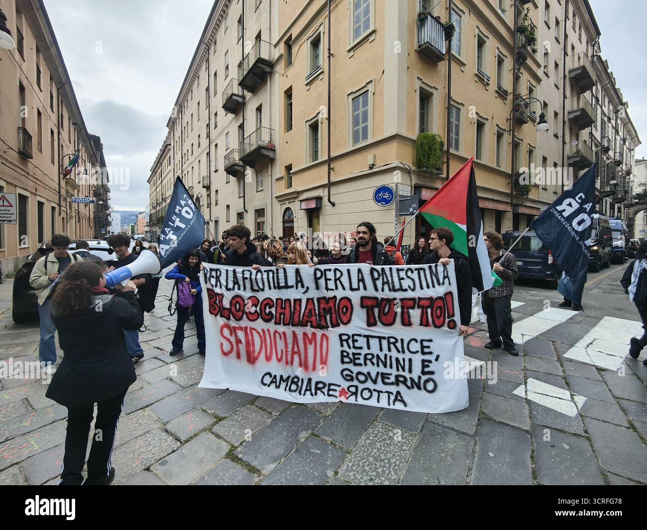 Turin, in front of the rectorate, pro-Palestinian protest against the ...