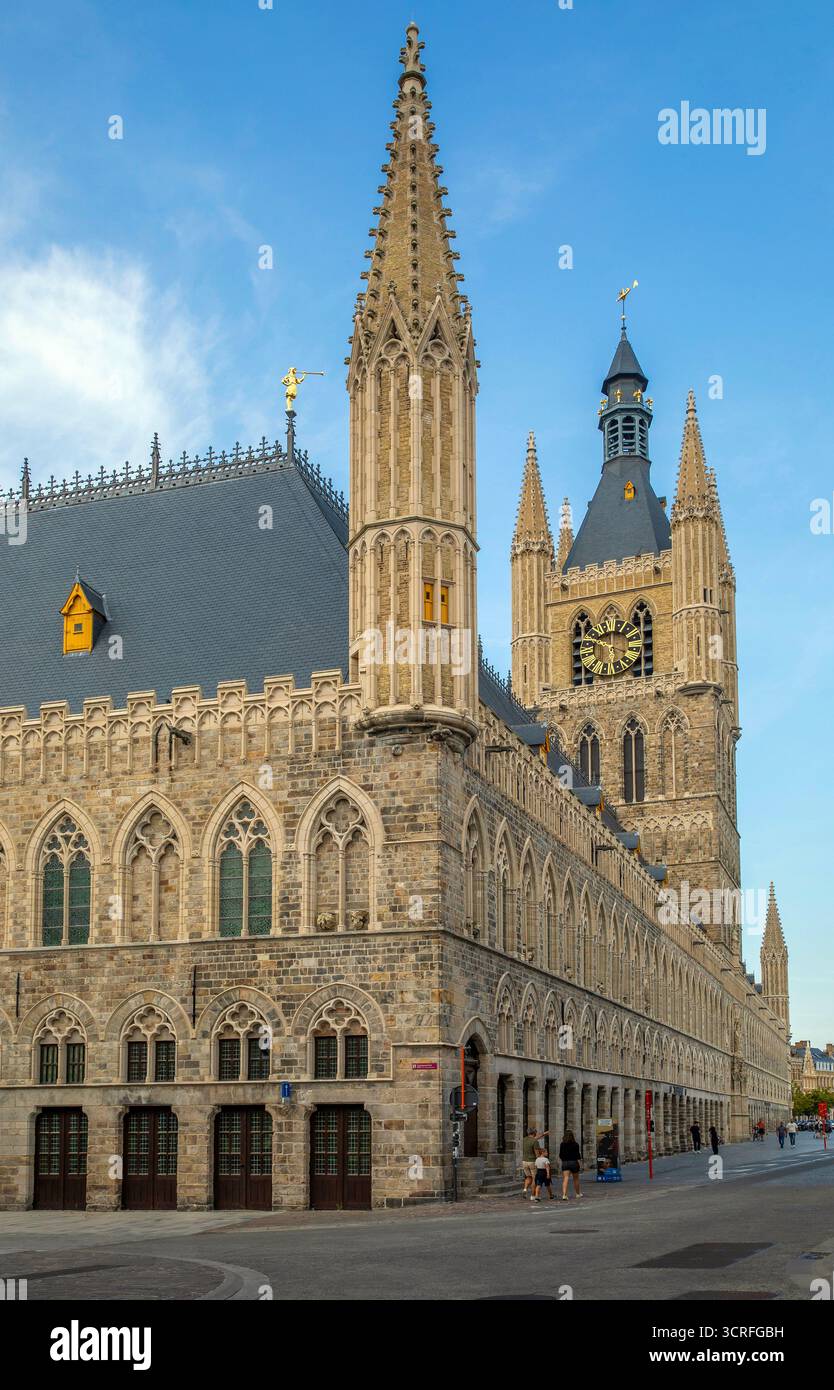 Tourist attractions in ypres hi-res stock photography and images - Alamy