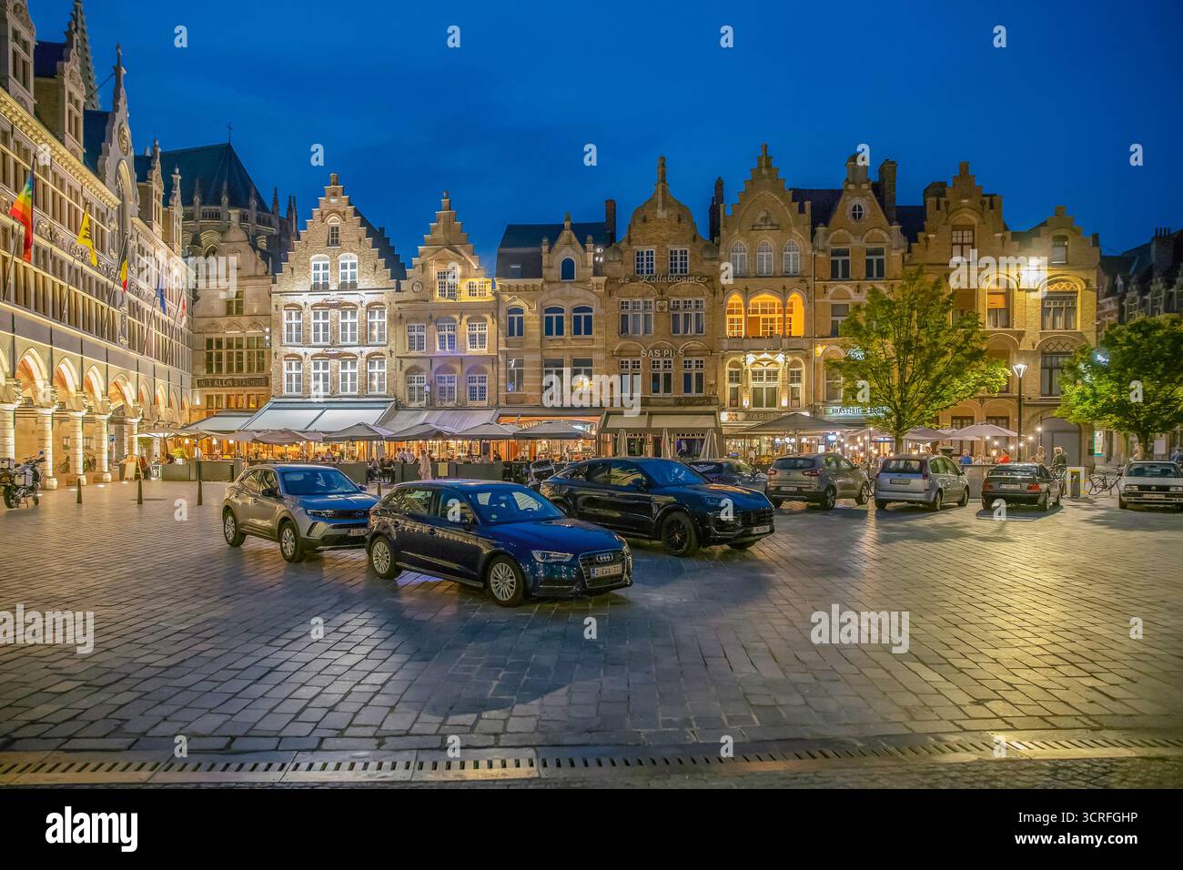 Tourist attractions in ypres hi-res stock photography and images - Alamy