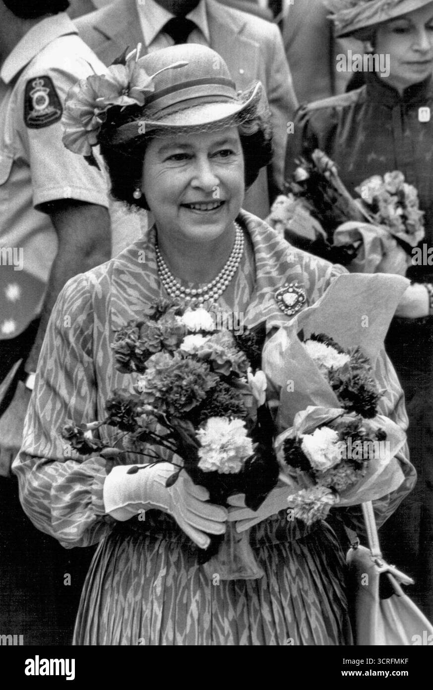 Black white queen elizabeth Black and White Stock Photos & Images - Alamy