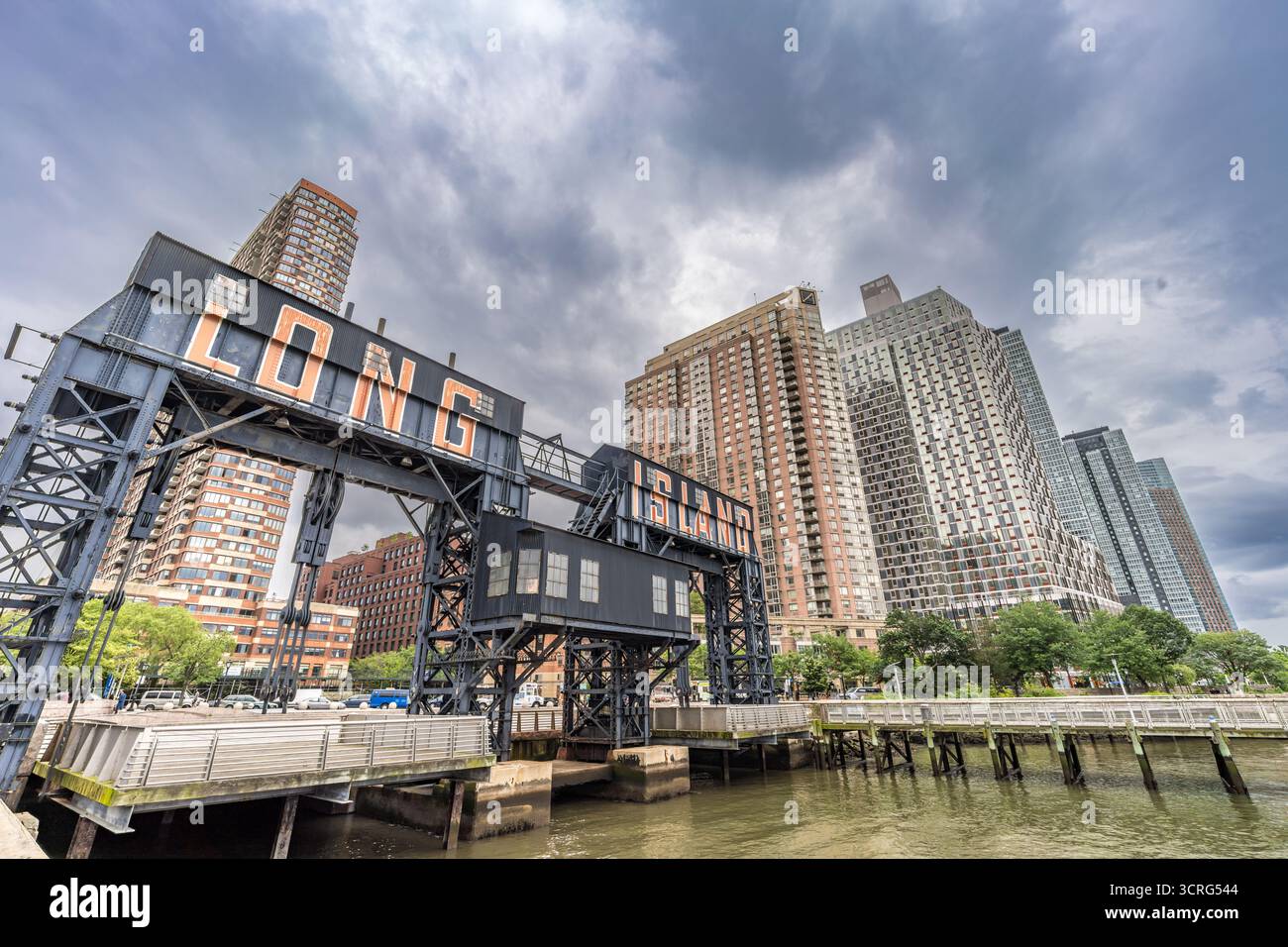 Ong island gantry hi-res stock photography and images - Alamy