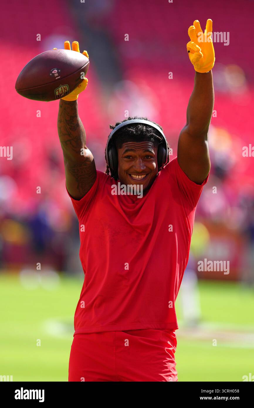 Kansas City Chiefs running back Isiah Pacheco warms up prior to an NFL ...