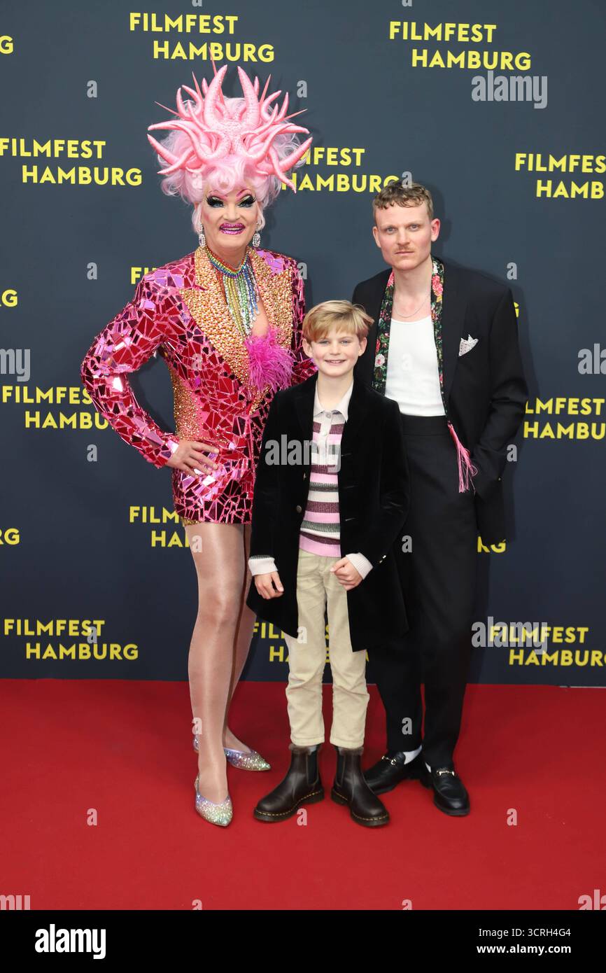 Filmfest Hamburg - Premiere Olivia Olivia Jones Oliver Knöbel mit Arian ...