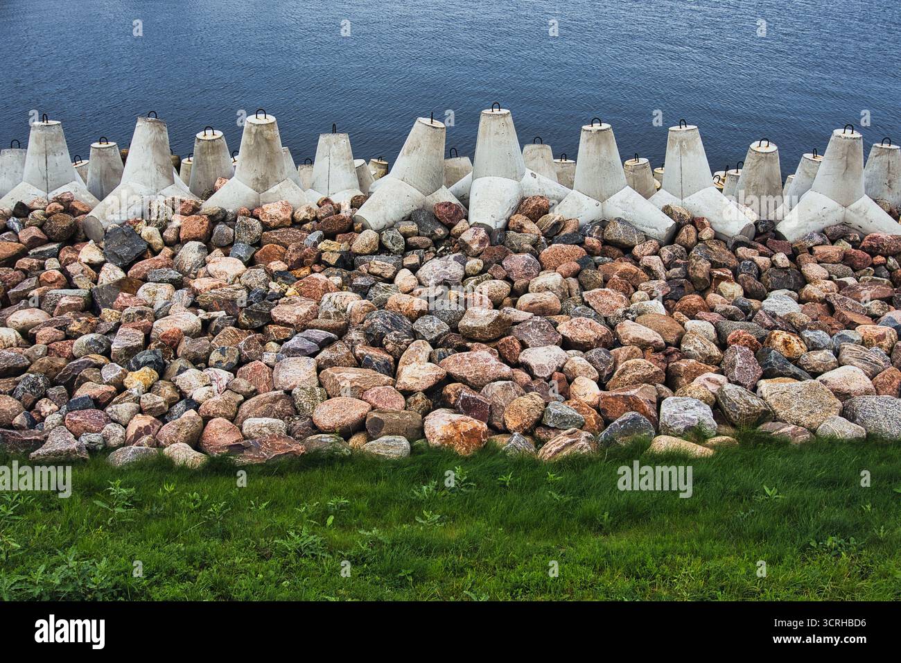 Breakwater sea defense structure hi-res stock photography and images ...