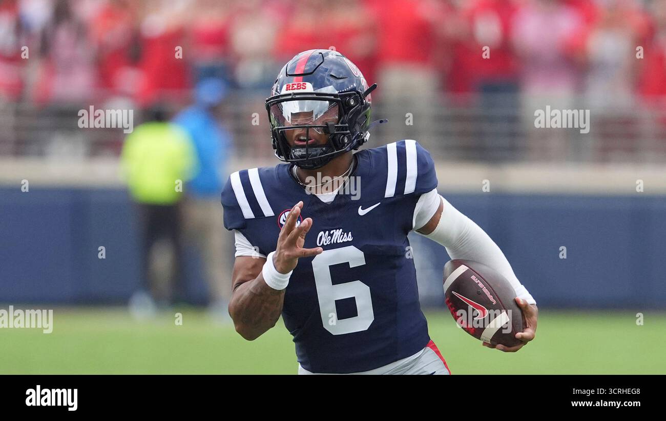 Mississippi quarterback Trinidad Chambliss (6) runs for a first down ...