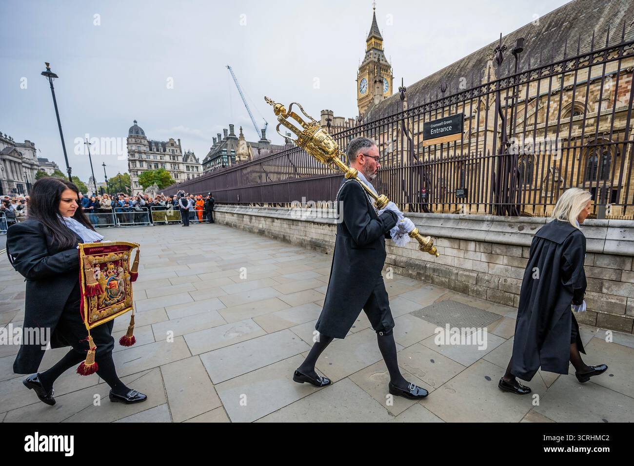 London, UK. 1st Oct, 2025. Despite intermittent rain most judges seemed ...