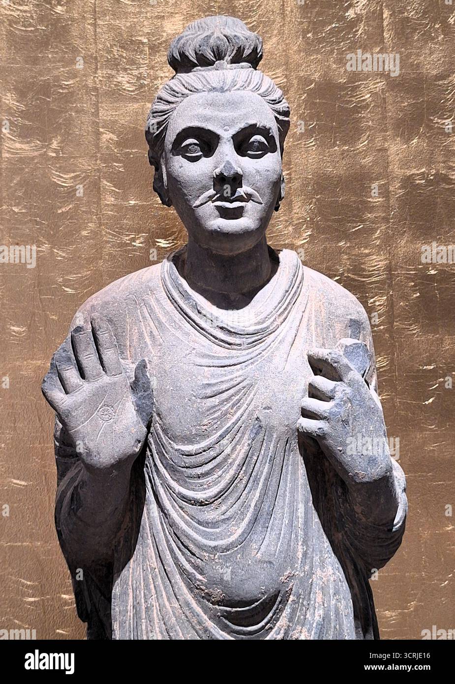 Statue of the buddha in dharmacakra mudra hi-res stock photography and ...