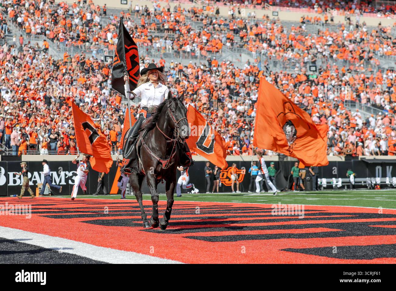 Stillwater, OK, USA. 27th Sep, 2025. Oklahoma State mascot Bullett ...