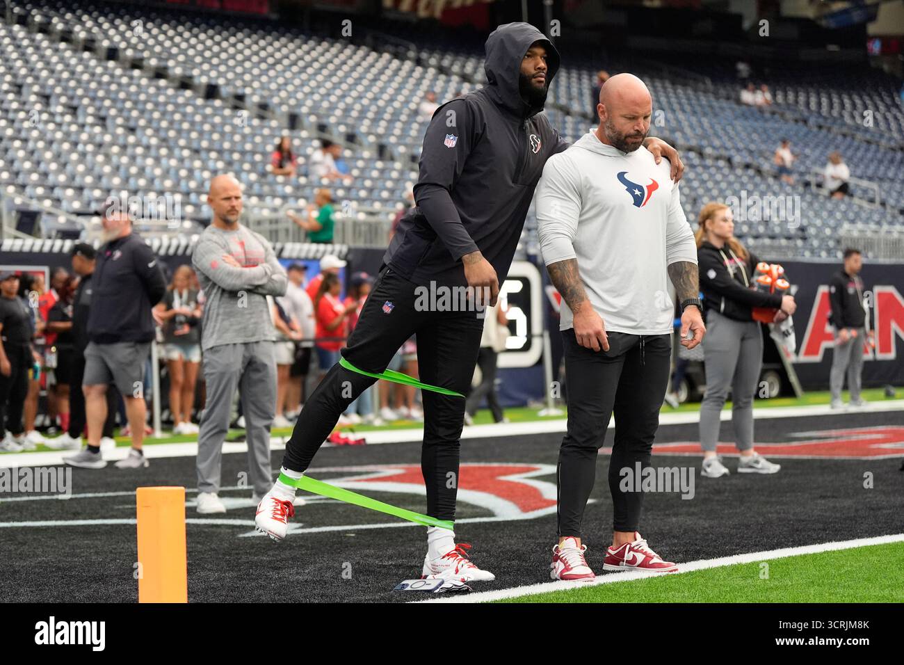 Houston Texans wide receiver Nico Collins warms up before an NFL ...