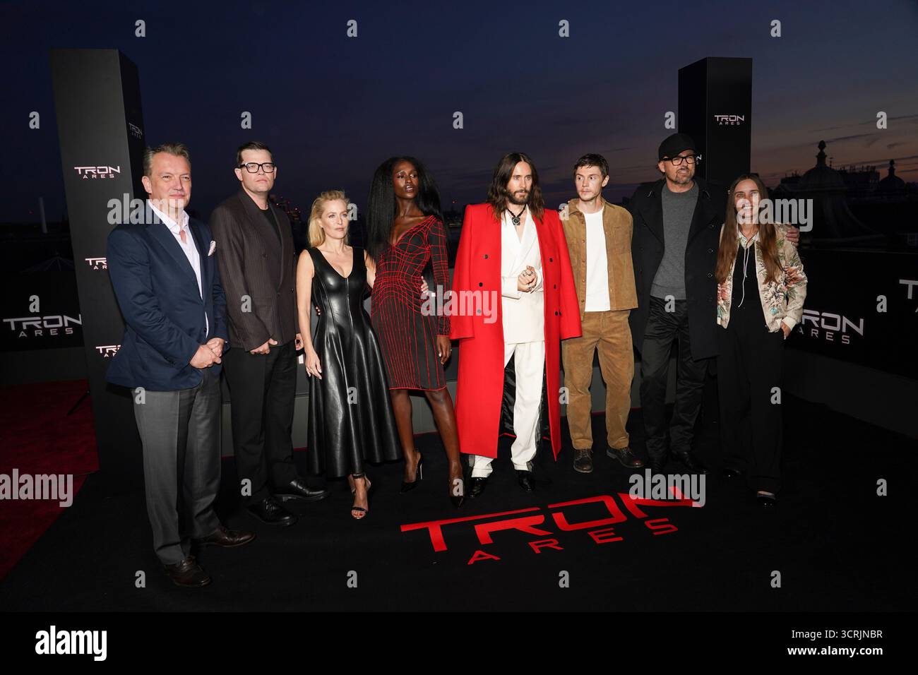 From left to right Sean Bailey, Justin Springer, Gillian Anderson ...