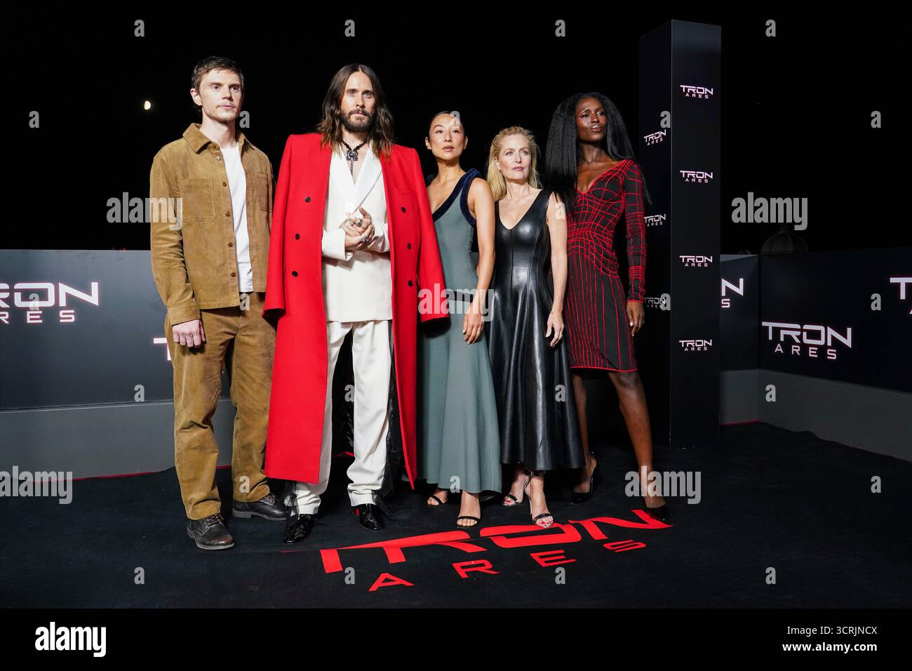 From left to right Evan Peters, Jared Leto, Greta Lee, Gillian Anderson ...