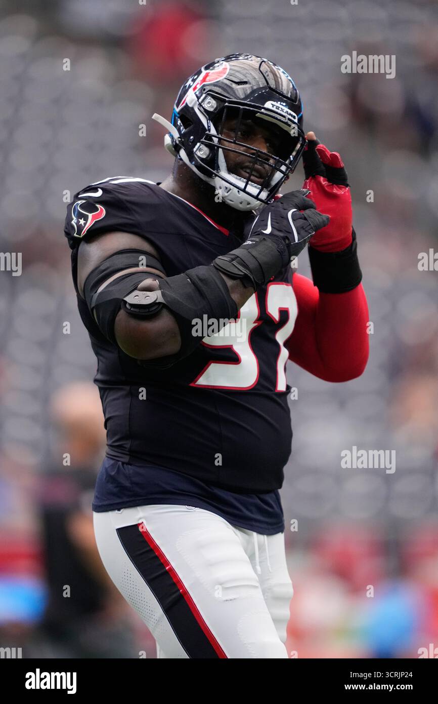 Houston Texans defensive tackle Mario Edwards warms up before an NFL ...
