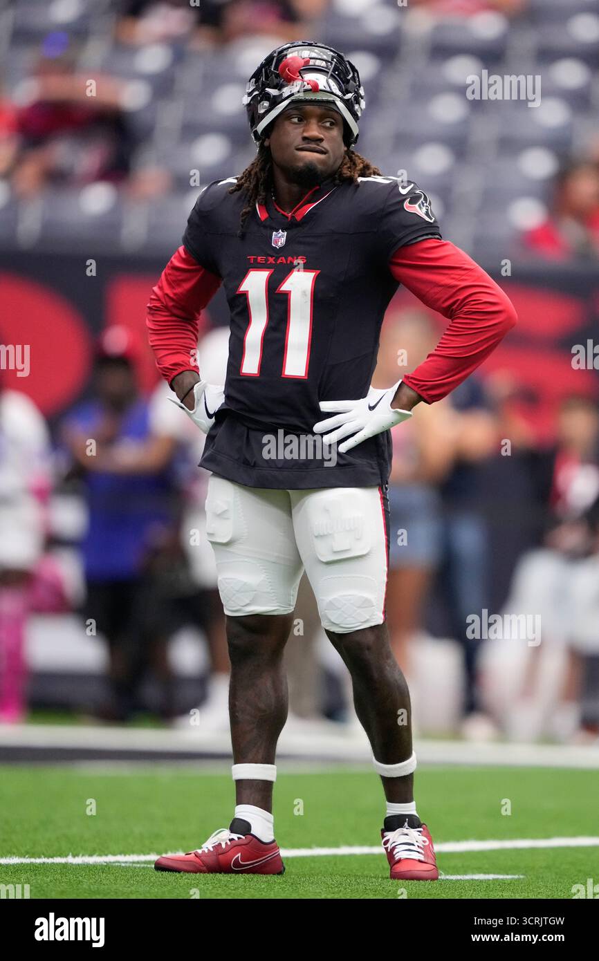 Houston Texans cornerback Tremon Smith warms up before an NFL football ...