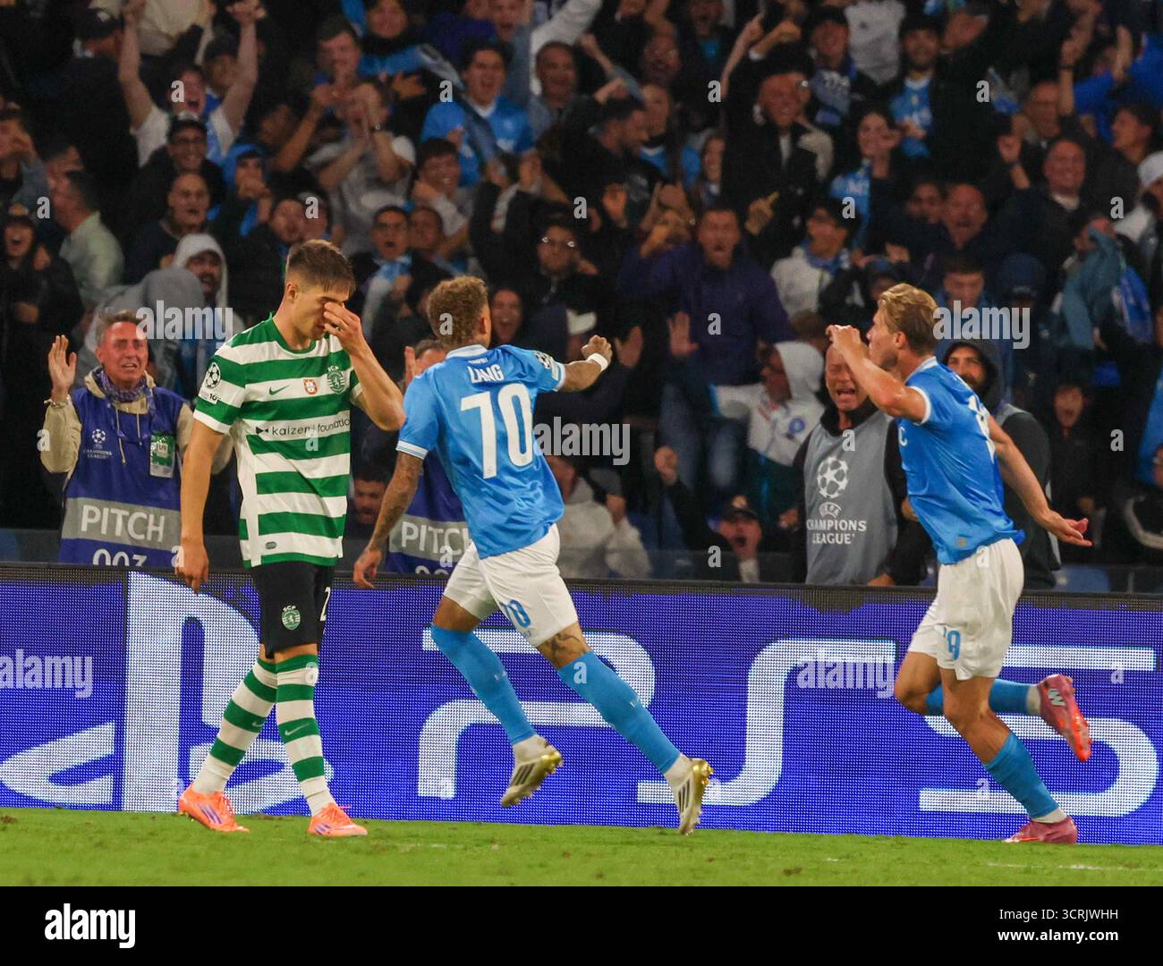 Napoli, Napoli, Italia. 1st Oct, 2025. Goal the Rasmus Hoyland of SSC ...