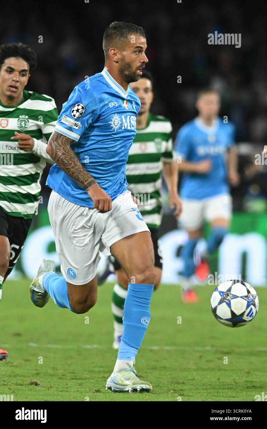 Napoli, Italy, 1 October Leonardo Spinazzola of SSC Napoli in action ...