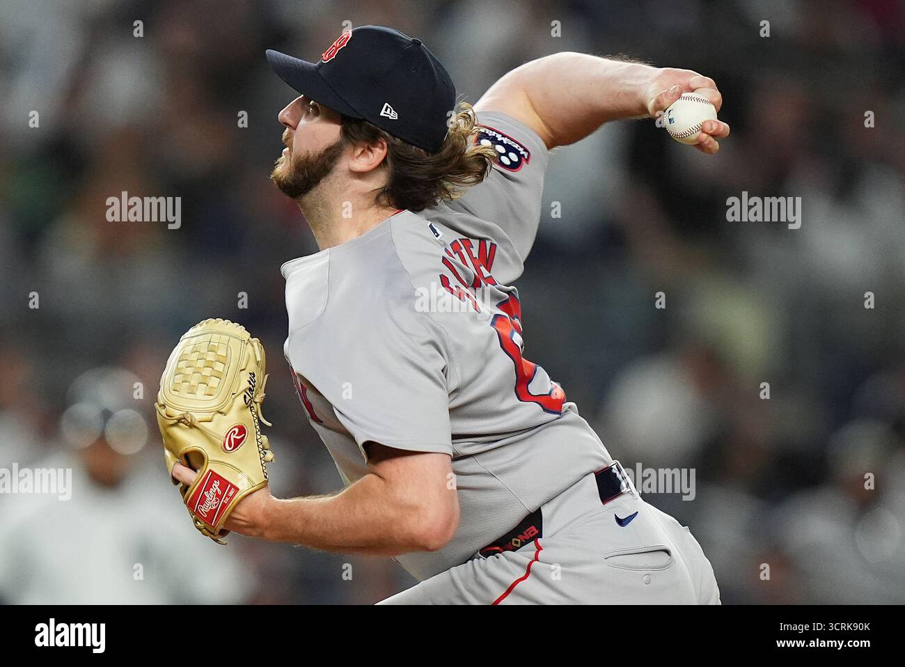 Boston Red Sox pitcher Justin Slaten (63) delivers against the New York ...