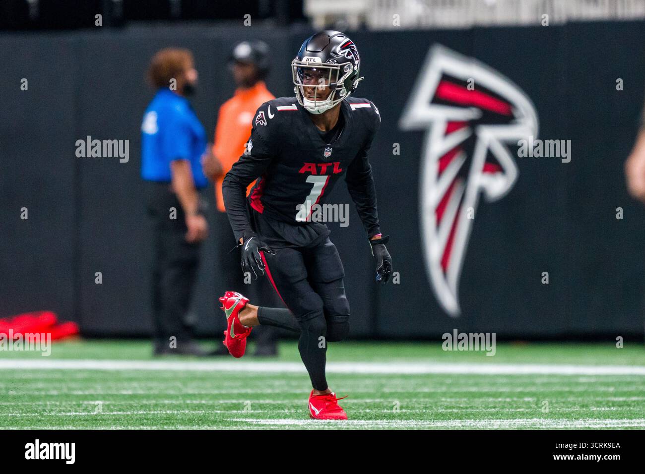 Atlanta Falcons wide receiver Darnell Mooney (1) works during the first ...