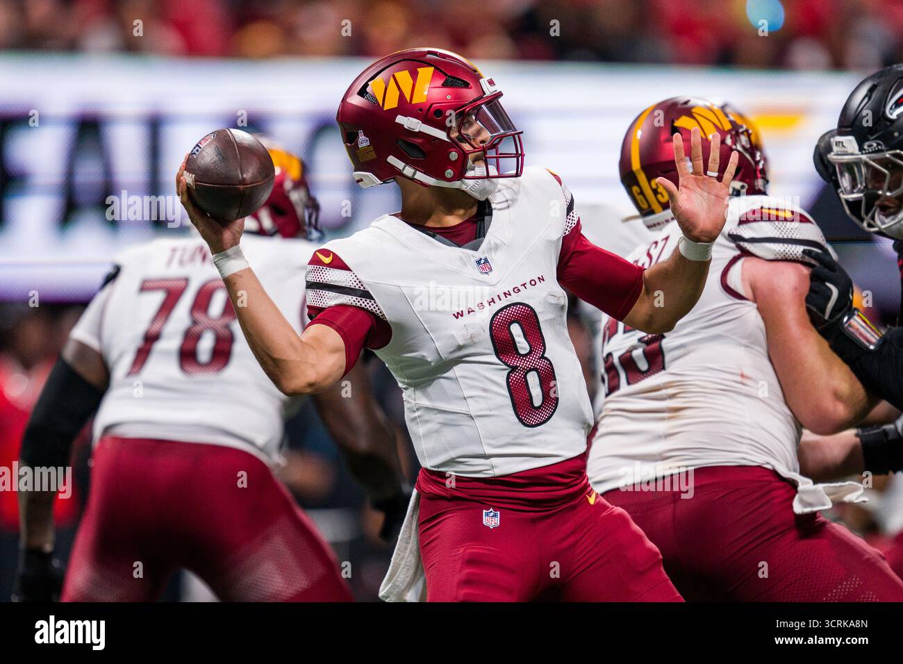 Washington Commanders quarterback Marcus Mariota (8) throws during the ...