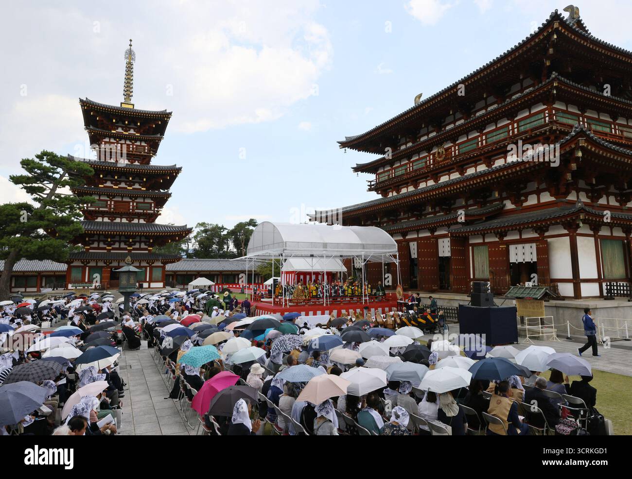 The inauguration ceremony for the head priest of Yakushiji temple is ...