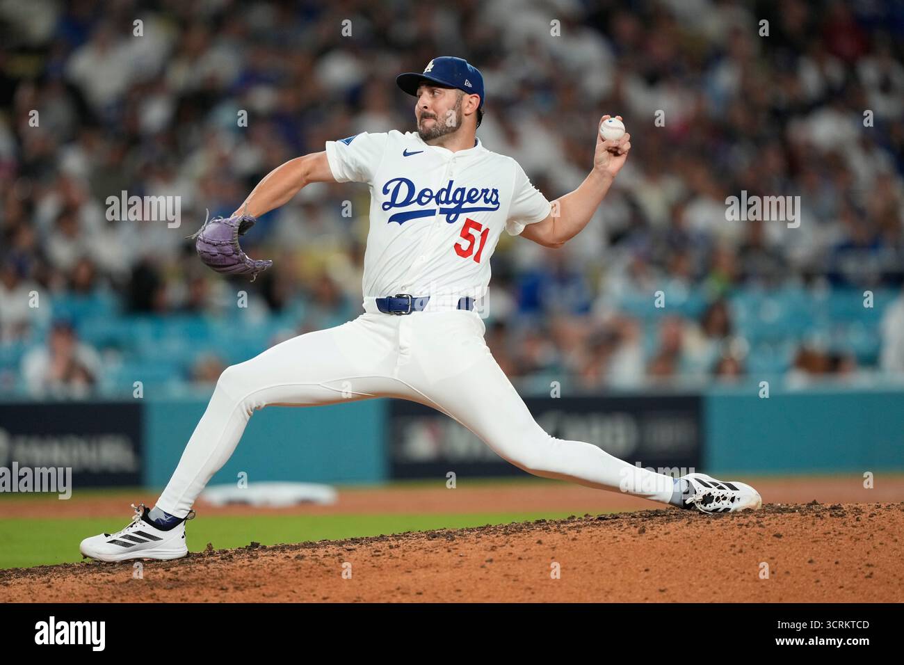Los Angeles Dodgers relief pitcher Alex Vesia throws to a Cincinnati ...