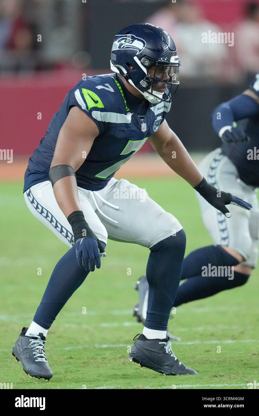 Seattle Seahawks linebacker Uchenna Nwosu watches for the ball during ...