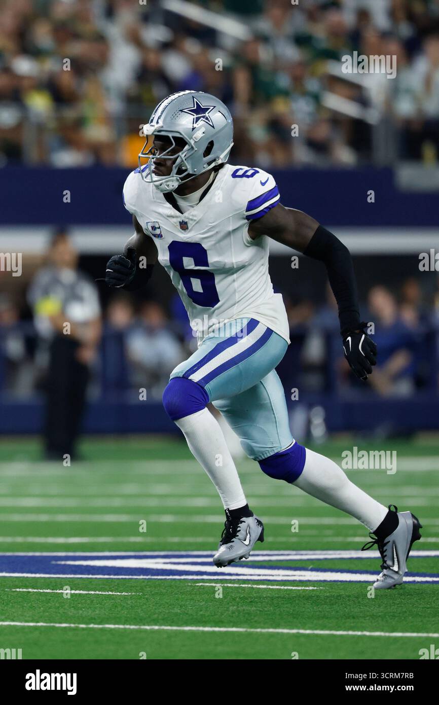 Dallas Cowboys defensive back Donovan Wilson (6) looks to defend during ...