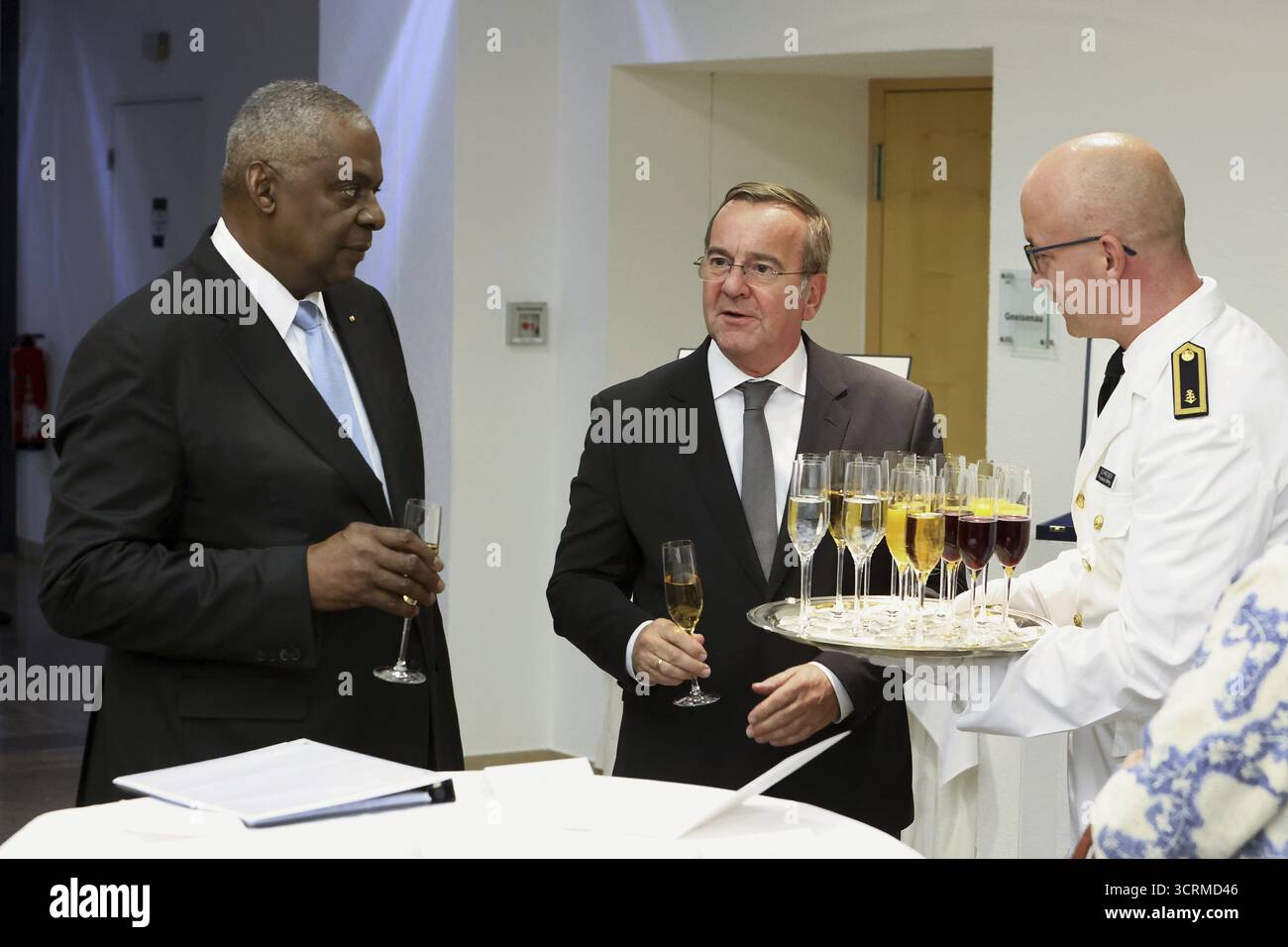 Federal Minister of Defence Boris Pistorius with Lloyd James Austin III ...