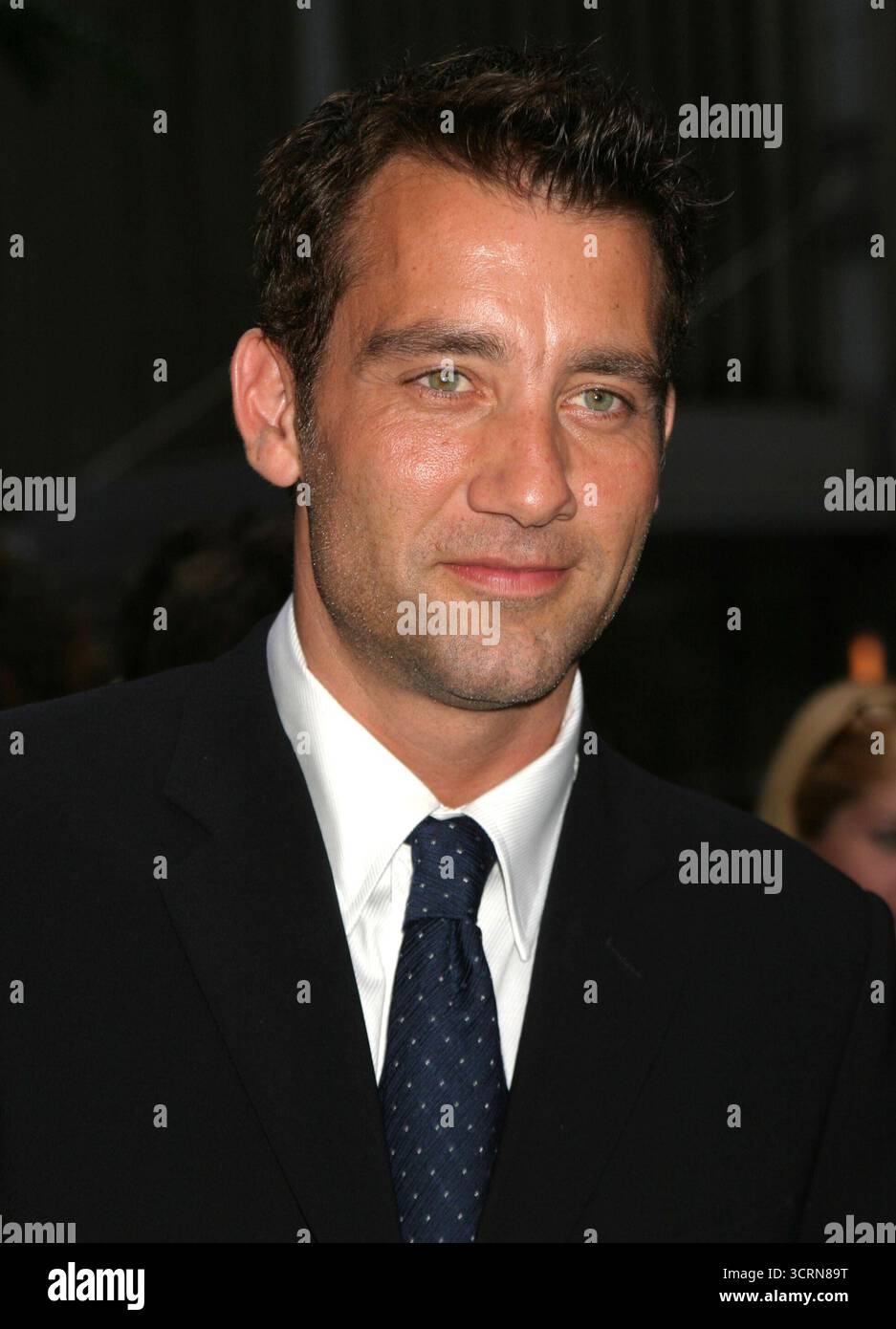 Clive Owen at the "King Arthur" premiere in New York City, 28 June 2004 ...