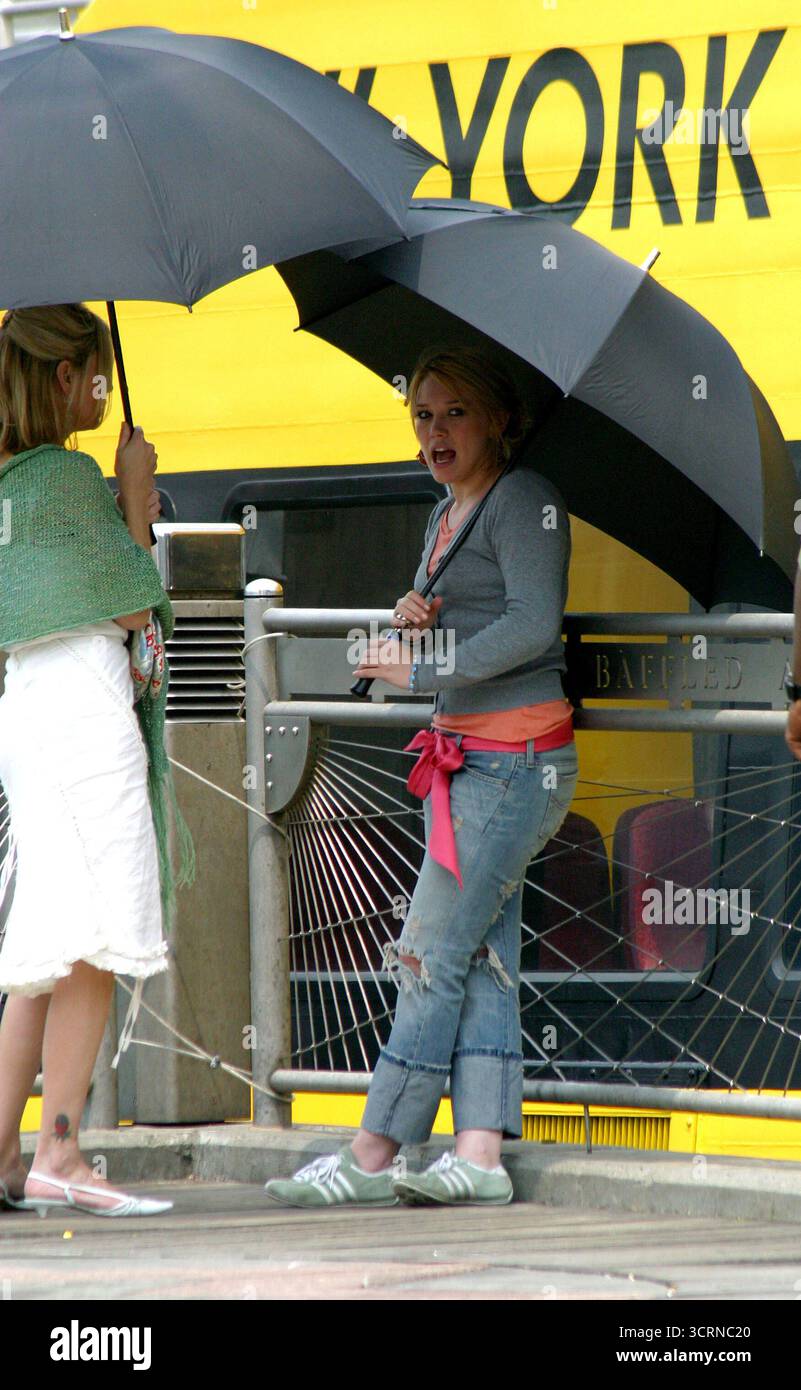 Heather Locklear and Hilary Duff filming on location in Brooklyn, New ...