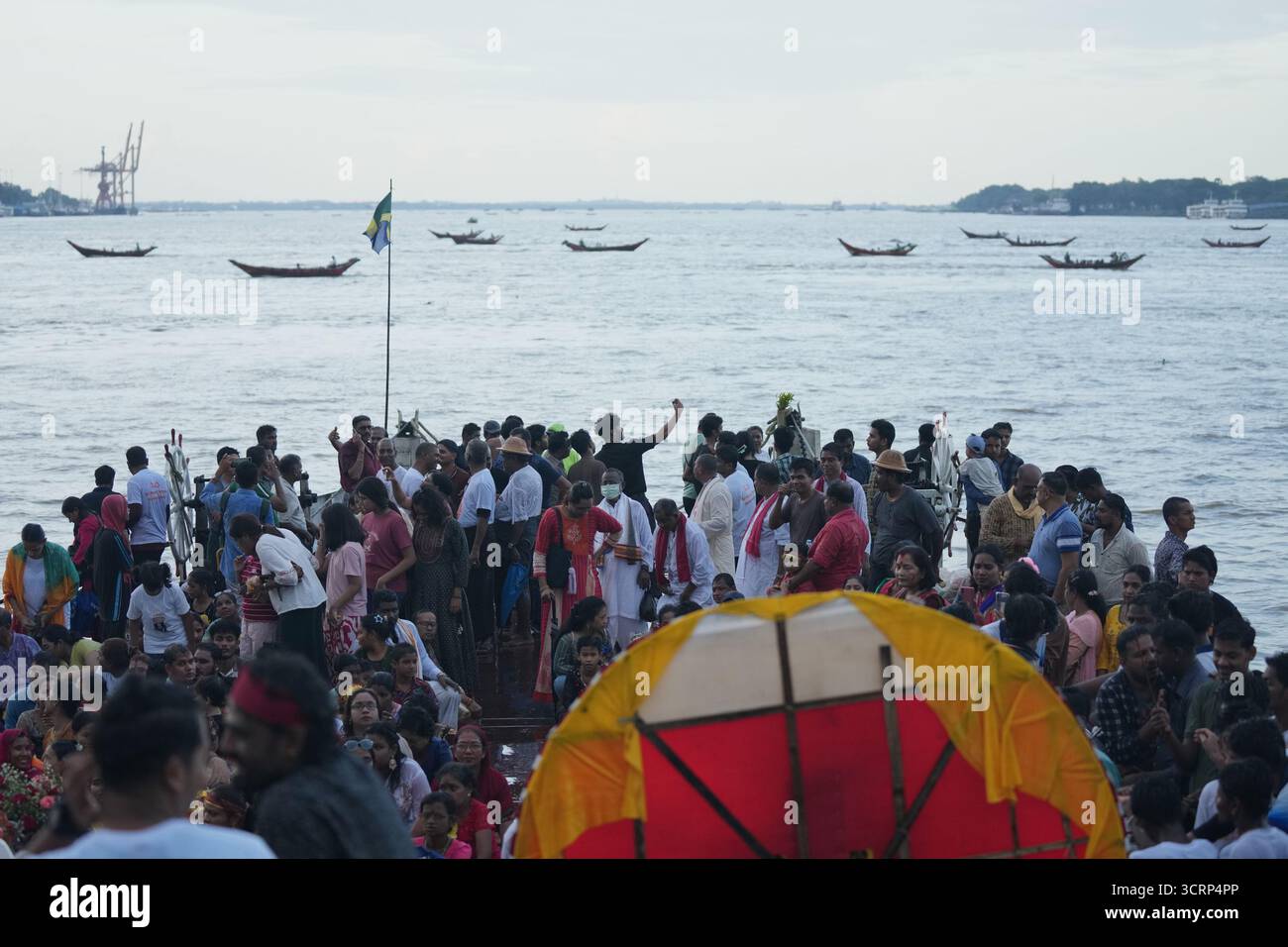 Myanmar Hindu devotees take part in the last day of the 'Durga Puja ...
