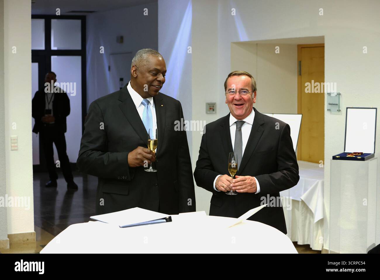 Secretary of defense 2021 2025 hi-res stock photography and images - Alamy