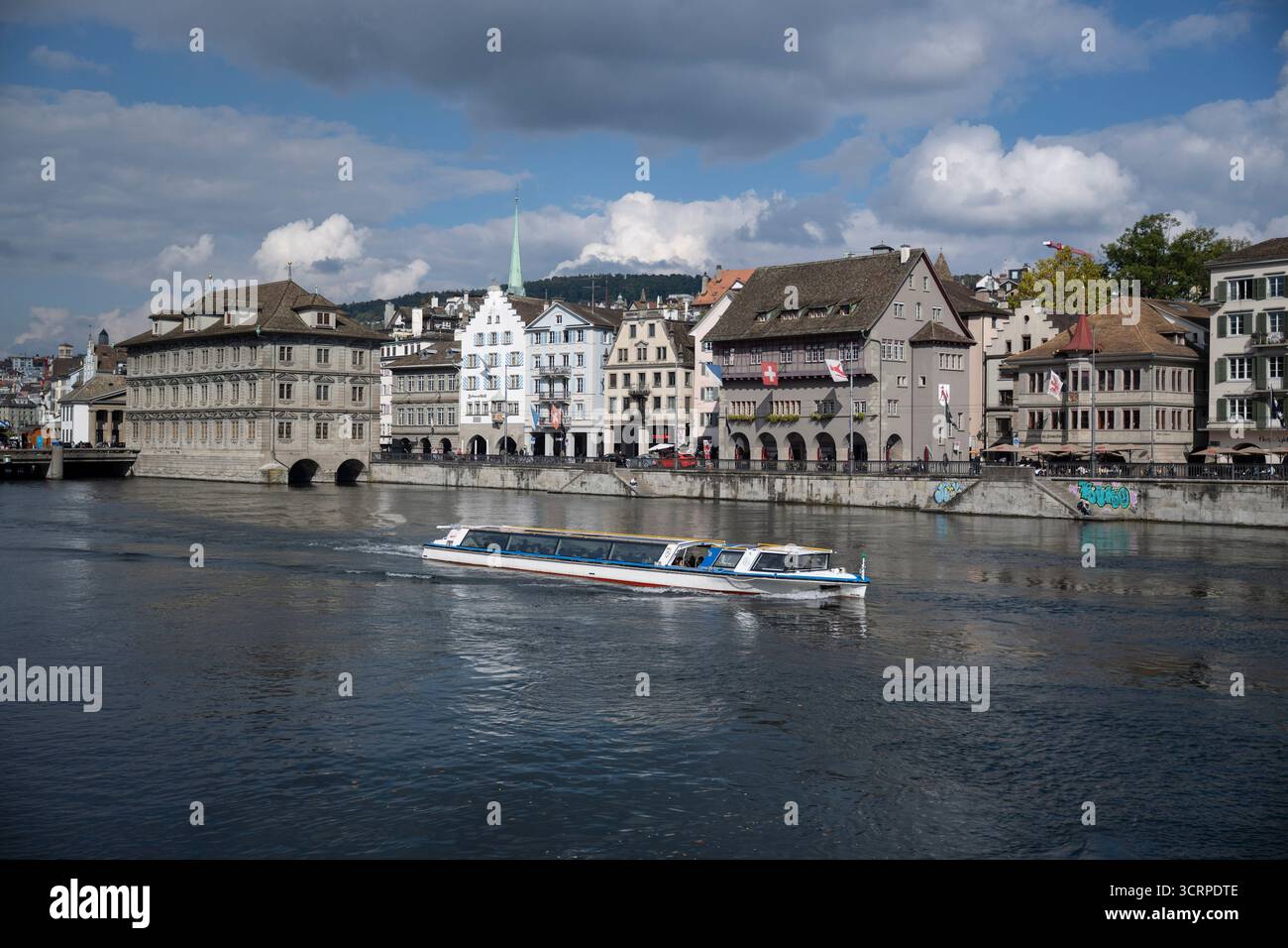 01 October 2025, Switzerland, Zürich: View of the River Limmat and ...
